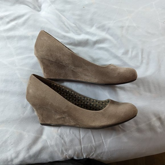 dexflex comfort | Shoes | Nude Wedge Heels | Poshmark